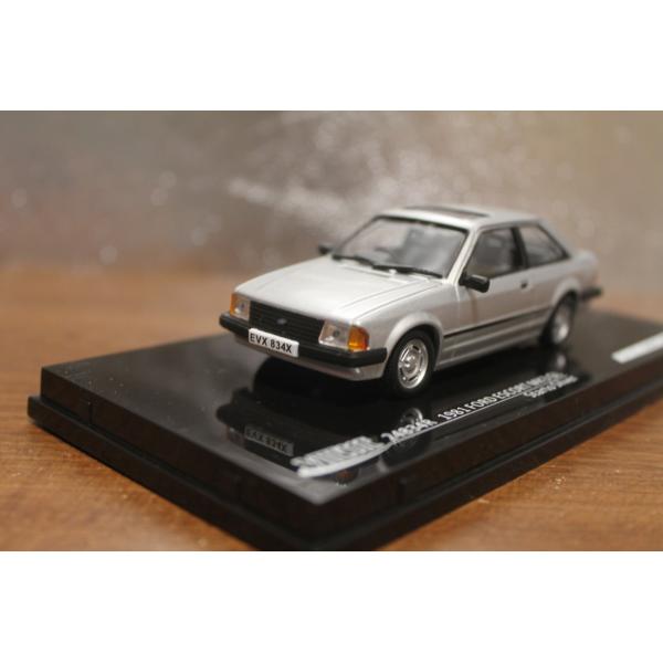 商品発送元：ぽんた商店  昭和レトロ館おもちゃ・ホビー・ゲーム、おもちゃ、ミニカービテス1/43　フォード　エスコート　MK3　GL　シルバーご注意ミニカーは新品の場合でも、色むら等の個体差僅かな外箱の傷み・クリアケースのスレ等がある場合が...