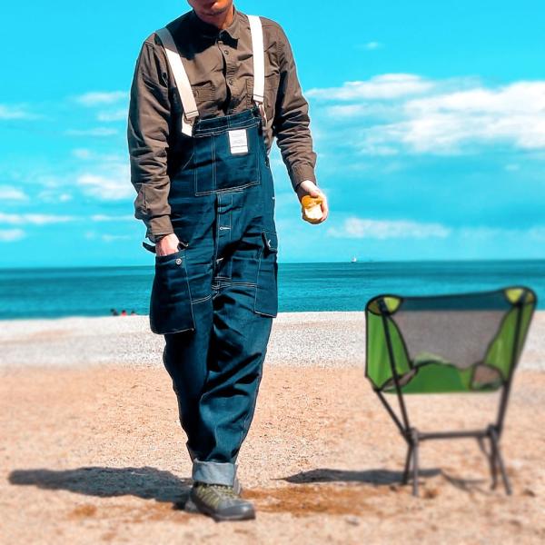 商品発送元：RAiseNeE公式メンズファッションSHOPファッション・ブランド、メンズ・紳士服、その他■■ 商品説明 ■■インディゴブルーの生地にホワイトの肩ベルトがアクセントのデニムサロペットストラップは長さ調整可能で、ショルダーストラ...