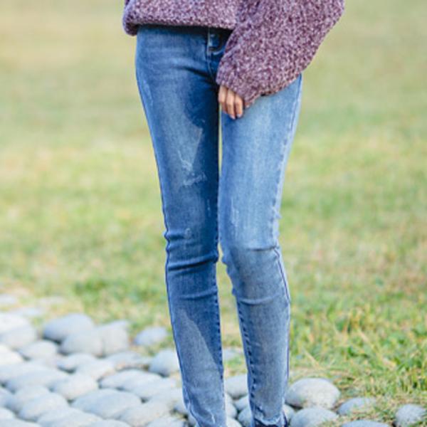 商品発送元：Rim.z - リムズファッション・ブランド、カジュアル、レディースカジュアルウェア、ジーパン裾のカットがクールなデニム。大人気のダットスニーカーやレースアップローファーと合わせたコーデがおすすめ！[カラー]ブラック/ブルー[サ...