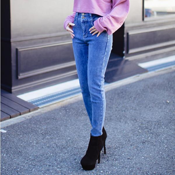 商品発送元：Rim.z - リムズファッション・ブランド、カジュアル、レディースカジュアルウェア、ジーパン脚長効果がとっても期待できるハイウエストデザイン！ストレッチデニムで履き心地良く美脚効果抜群のパンツです。[カラー]ブルー/ブラック[...