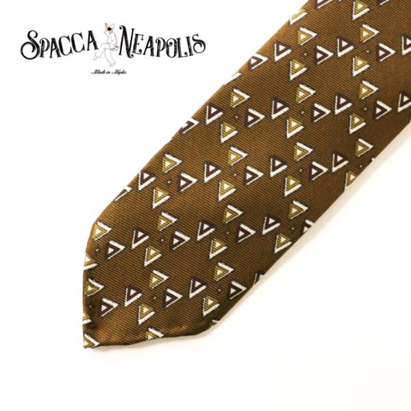 商品発送元：RING JACKET OUTLETファッション・ブランド1994年生まれのニコラ・ラダーノ氏が2016年にスタートしたSPACCA NEAPOLIS。ナポリをベースに瞬く間に世界へ羽ばたいたネックウェアブランドです。ヴィンテー...