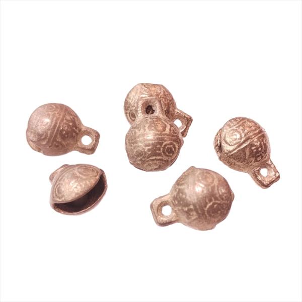 商品発送元：中国雑貨 華蔵おもちゃ・ホビー・ゲーム、手芸・クラフト、その他材料黄銅(真鍮)で出来た鈴(すず)です。中指の爪くらいの大きさで、チリチリンと(ちょっと小さめですが)いい音で鳴ります！表面には虎がデザインされていて、上部には両面と...