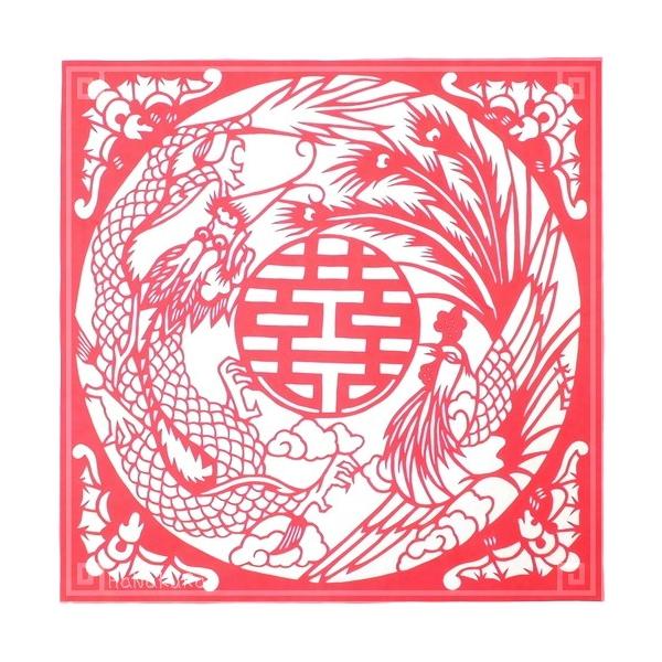 商品発送元：中国雑貨 華蔵おもちゃ・ホビー・ゲーム、アート・美術品・骨董品・民芸品、絵画、その他ドラゴンと鳳凰が描かれた切り絵です。中央には双喜という文字がデザインされていますね。四隅に配置されている蝙蝠(こうもり)も、福の象徴とされる縁起...