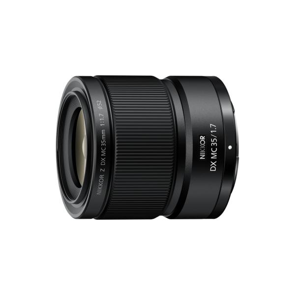 商品発送元：シライカメラ　online shop家電・AV機器・カメラ被写体に近づいて大きく撮れる、APS-Cサイズ/DXフォーマットカメラ用の手軽で軽量な標準マイクロレンズ※1標準画角での撮影から表現力豊かなマクロ撮影まで楽しめる、使いや...