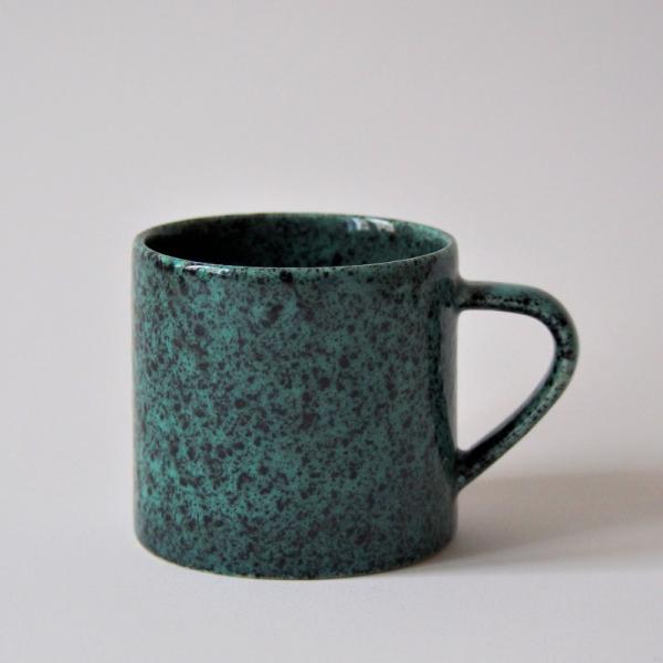 商品発送元：nest 北欧モダンなインテリア雑貨【1〜2日以内に発送予定（店舗休業日を除く）】生活・インテリア・文具、洋食器、マグカップやすらぎの苔のカップStudio Oyama（スタジオ オヤマ）は、スウェーデンで活動する陶芸家、大矢真...