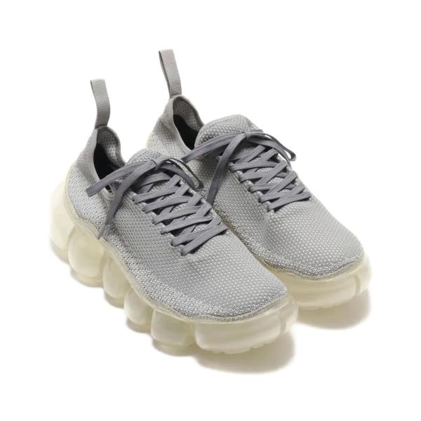 商品発送元：BINファッション・ブランドColor:GraySize: 41 , 42 <JEWELRY>履くジュエリー宝石を思わせる透明な球体で作られた厚底のクリアソールは、履いている人や見る人の意識を足元に向けさせます。それ...