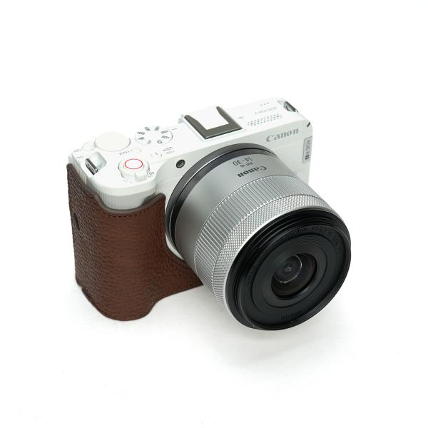 商品発送元：スマイルカメラ家電・AV機器・カメラ、デジタルカメラ、デジカメアクセサリーCanon EOS R50V用、レザーボディーハーフケース。ケースを装着したままバッテリー交換が可能です。ケースを装着したままケーブル接続が可能です。ケー...