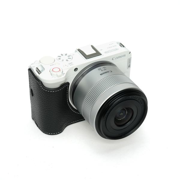 商品発送元：スマイルカメラ家電・AV機器・カメラ、デジタルカメラ、デジカメアクセサリーCanon EOS R50V用、レザーボディーハーフケース。ケースを装着したままバッテリー交換が可能です。ケースを装着したままケーブル接続が可能です。ケー...