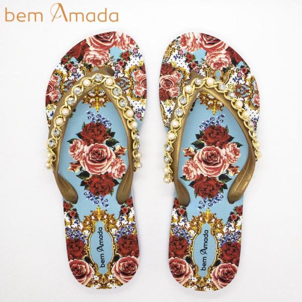 商品発送元：ブラジル直輸入ファッション・雑貨通販 SORTE Brazilバッグ・靴・小物、靴、レディース、サンダル【bem Amada】ビジュー付きビーチサンダル【ローズ】｜ホワイト ブラジル発！セレブ愛用のラグジュアリービーチサンダルブ...