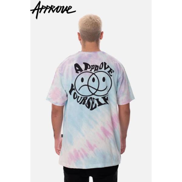 商品発送元：ブラジル直輸入ファッション・雑貨通販 SORTE Brazilファッション・ブランド、カジュアル、メンズカジュアルウェア、Tシャツ、コラボアプルーヴ Tシャツ タイダイ ホログラフィック ブルー APPROVE ブラジル発カジュ...