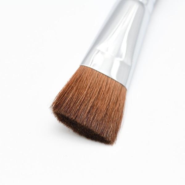 商品発送元：takedaオンラインショップその他熊野筆 A-5 ウォッシングブラシ馬毛100％穂先を直角に顔に立て、泡をしっかり立てて洗顔します。また、フェイスとしても使用できます。熊野の大地に根付いた筆づくりの長い伝統をバッグに、生まれ続...