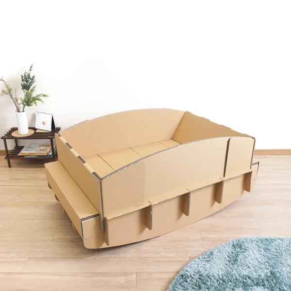 商品発送元：TOMITA ダンボール遊具・家具キッズ・ベビー・マタニティ・2人以上で楽しめる大型シーソーです。親子・兄弟姉妹で一緒に遊べます。・シーソーとして楽しむのはもちろん、ゆりかごのようにも使用できますので、遊び疲れたら一緒にお昼寝も...