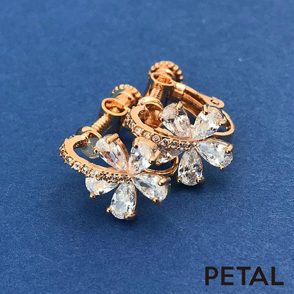 商品発送元：PETAL MARKETジュエリー・アクセサリー、ジュエリー・アクセサリー、イヤリングキュービックジルコニアの5つのPETALが素敵♪カラーもピンクとシルバーと2色展開ですキュービックジルコニアがとても上品パーティコーデにもおス...