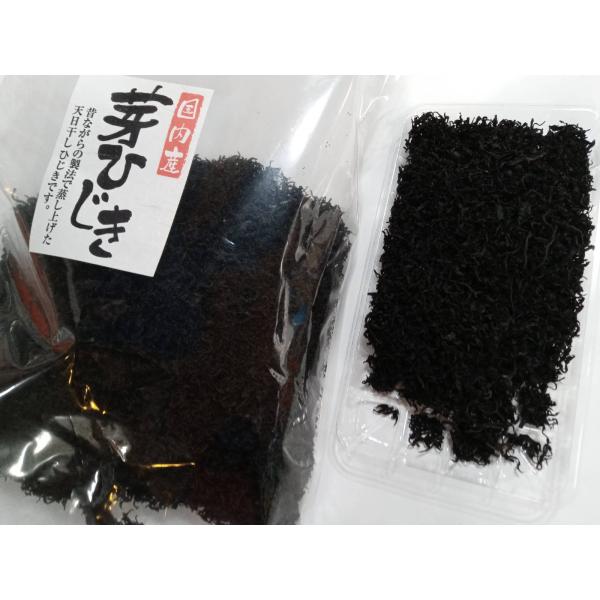 商品発送元：塩釜仲卸市場　東商店フード・菓子茎の部分である長ひじきとは違い、米ひじき、姫ひじきとも呼ばれる芽ひじきは、主に葉の部分で細かく、炊き込みご飯などに使用するととても使いやすいです。カルシウム・鉄分が豊富な栄養健康食品で、昔ながらの...