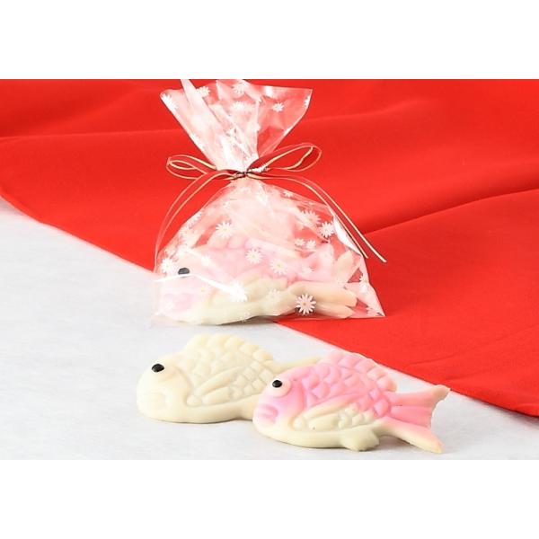 商品発送元：富山の蒲鉾屋　梅かまフード・菓子、水産物・水産加工品、かまぼこ◇セット内容：ミニ鯛（ピンク・ホワイト）◇袋サイズ(cm)：16×25◇内容量：約140g◇賞味期限は要冷蔵（1℃〜10℃）で約20日富山伝統の細工技術をもちい、一品...