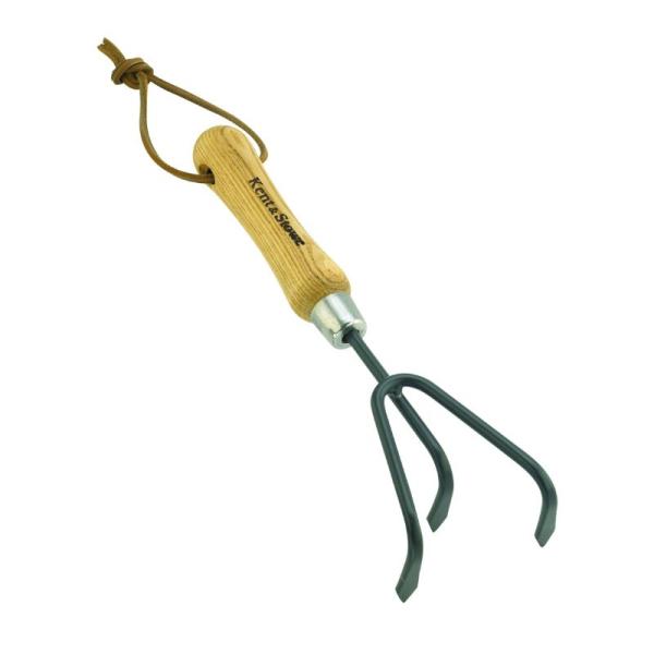 商品発送元：Wexthuset Japan Online StoreHand 3 Prong Cultivator, Carbon Steelフラワー・ガーデニング英国ガーデニングツールブランド、Kent＆Stoweの重厚感のある色合いが人...