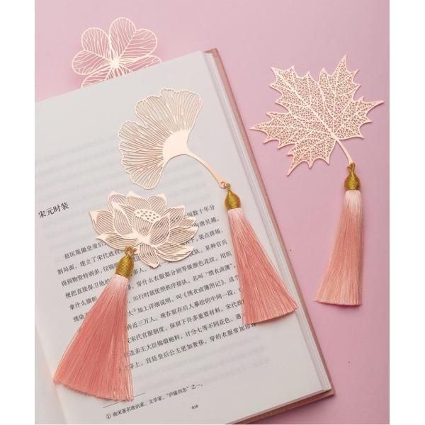 商品発送元：新華書城本・雑誌・コミック中国古典風、透かし彫り細工のしおりです。精巧に作られた金属製（銅製）のしおりです。化粧箱付きなので贈り物、ご自分へのご褒美にも最適です。言語:中国語(簡体)化粧箱サイズ：約15-9.5 x 2.4cm商...