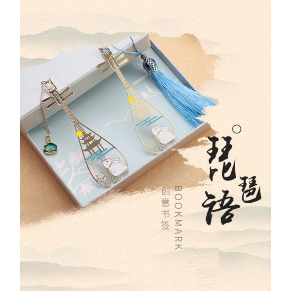 商品発送元：新華書城本・雑誌・コミック中国古典風、透かし彫り細工のしおりです。精巧に作られた金属製（銅製）のしおりです。化粧箱付きなので贈り物やご自分へのご褒美にも最適です。言語:中国語(簡体)化粧箱サイズ：約15.5 x 8.5 x 2....