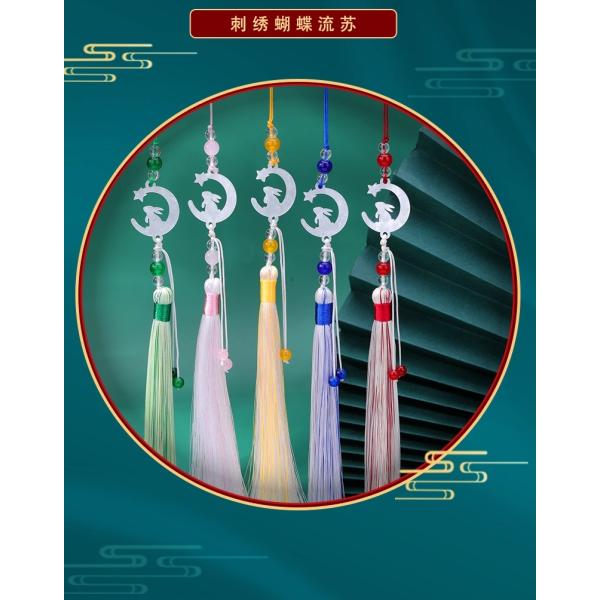 商品発送元：新華書城その他中国のフリンジやタッセル（流蘇・中国結び）は古来より儀礼や装飾に欠かせない伝統工芸です。元来は衣服や馬具の飾りでしたが次第に「平安」や「繁栄」を願う縁起物として発展しました。 シリーズ名：diy中国結びとフリンジ飾...