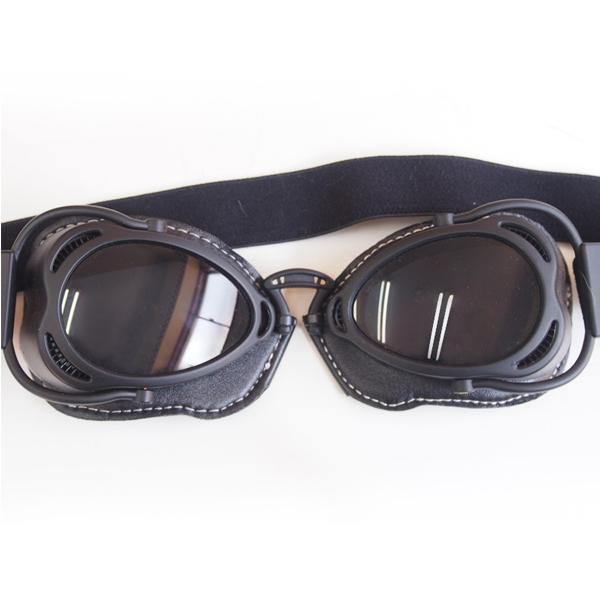 商品発送元：ROCKA FLAME車・バイク目を守る、それ以上の存在感。 ROCKAFLAMEオリジナル ゴーグルクラシックな雰囲気漂う、ROCKAFLAMEオリジナルのゴーグル。スタイルを引き立てるだけでなく、自転車走行中の風・ホコリ・花...