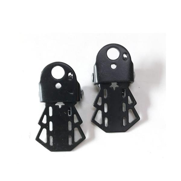 商品発送元：ROCKA FLAME車・バイクMAKAMI、FUMAに取り付けられる専用のリアステップ。左右2つで1セットになります。※日本の条例により公道での2人乗りの走行は違反となりますのでご遠慮下さい。※自転車と一緒にご購入の場合、取り...