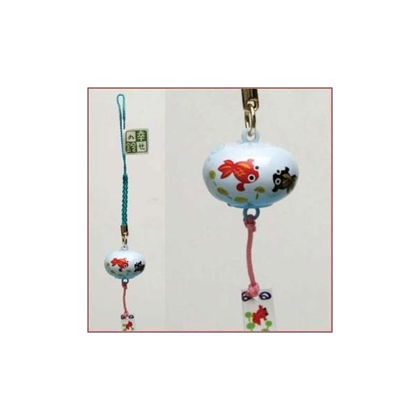 商品発送元：京都よいものやバッグ・靴・小物、雑貨・小物、キーホルダー・キーケース、その他ブリキで作られた「幸せの鈴」シリーズの風鈴バージョンです。夏向きのひと品です。      商品詳細        サイズ    幅2.3×奥行2.3×高...