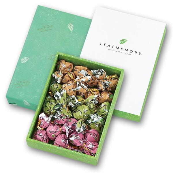 モンロワール リーフメモリー ギフトボックス 24個入 / 神戸名物 お菓子 有名 人気 チョコ 包み 葉っぱ ばらまき 小分け包装木の葉の形をした小さなチョコレートです。2種類の包みがあり、1つの包みで3つの味が楽しめます。口溶けよく、上...