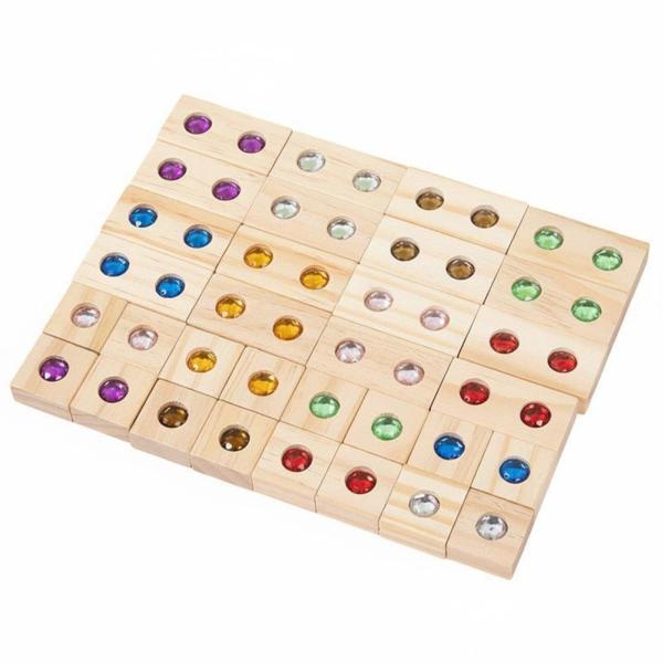【高品質な素材】: 厳選された天然木を使用した木製玩具で、お子様が安心して遊べるよう丁寧に研磨され、滑らかな手触りを実現しています。【視覚的な刺激】: 光を美しく通すアクリル製の宝石が埋め込まれた宝石積み木は、色彩感覚を養い、お子様の好奇心...