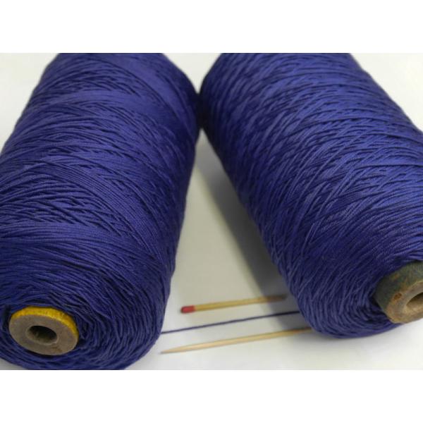 エジプト綿と並んで綿糸の中でも最上位に位置する高品質の綿糸であるスーピマ綿は超長綿というわたの繊維長が長い綿で、滑らかな手触りが特徴的な糸です。スーピマ綿自体にもほのかな艶がありますが、さらにシルケット加工を施し、文字通りシルクと見間違うほ...