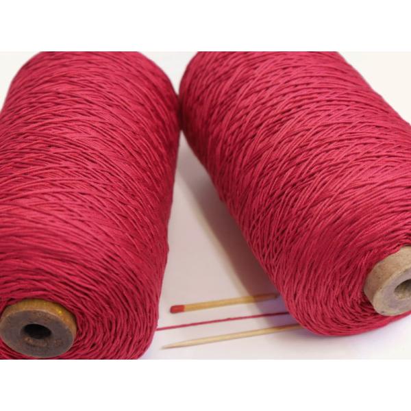 エジプト綿と並んで綿糸の中でも最上位に位置する高品質の綿糸であるスーピマ綿は超長綿というわたの繊維長が長い綿で、滑らかな手触りが特徴的な糸です。スーピマ綿自体にもほのかな艶がありますが、さらにシルケット加工を施し、文字通りシルクと見間違うほ...