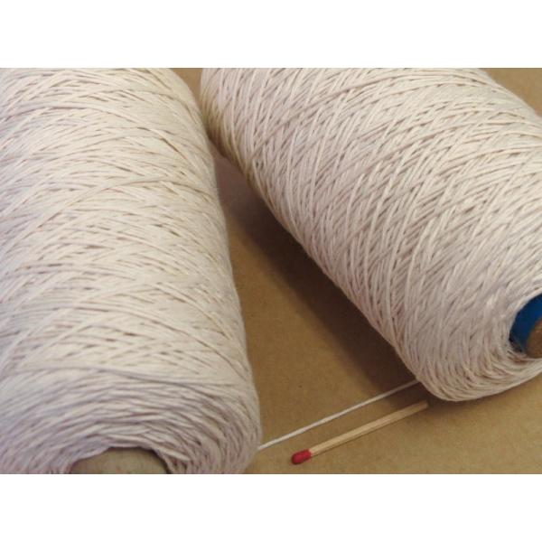 超長綿（わたの繊維長が長い綿）であるこのスーピマ綿はアメリカ原産の綿で、エジプト綿と並んで綿糸の中でも最上位に位置する高品質の綿糸です。ほのかな艶があり、軽くてふっくらとしたこの綿糸は手触りもなめらかです。肌ざわりも良いので肌に直接触れるよ...