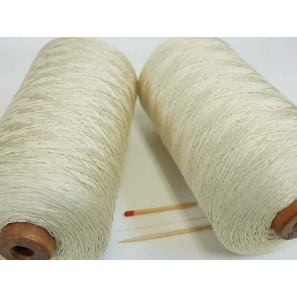 シルクならではのやさしい光沢があり、しっとりとした手触りとしなやかな感触が上品なシルク１００％の糸です。とても質の良い原料を厳選して作った絹糸で、そのキメの細かさ、高級感のあるやさしい光沢は文句なしの最高品質です。やわらかく、しなやかな肌触...