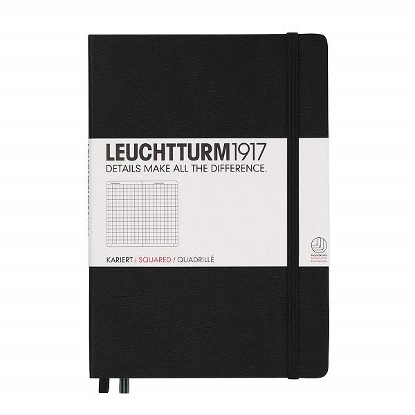ロイヒトトゥルム1917 A5方眼ノート（ブラック）ドイツ生まれの高品質ノートブランド「LEUCHTTURM1917（ロイヒトトゥルム1917）」のA5方眼ノートです。シンプルながら細部まで徹底的に設計された、機能美あふれる一冊です。主なス...