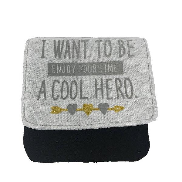 ポケットが２つあるから小物がしっかり入るティッシュポケット付きで便利！！ シルバーの反射プリントが暗い所でもピカッと光る！安全面を考慮したポッケです。 ■サイズ：Ｈ120×Ｗ130×Ｄ16 ■販売サイズ：Ｈ175×Ｗ147×Ｄ16 ■販売形...