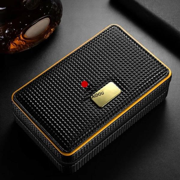 製品特徴 お使いのお使いのモニターの発色具合によって、実際のものと色が異なる場合がございます。 直径2.1cm、長さ16.5cm位までの葉巻を収納できます。 【持ち運びが簡単】このポータブルシガーケースは、サイズが小さく、軽量で、持ち運びが...