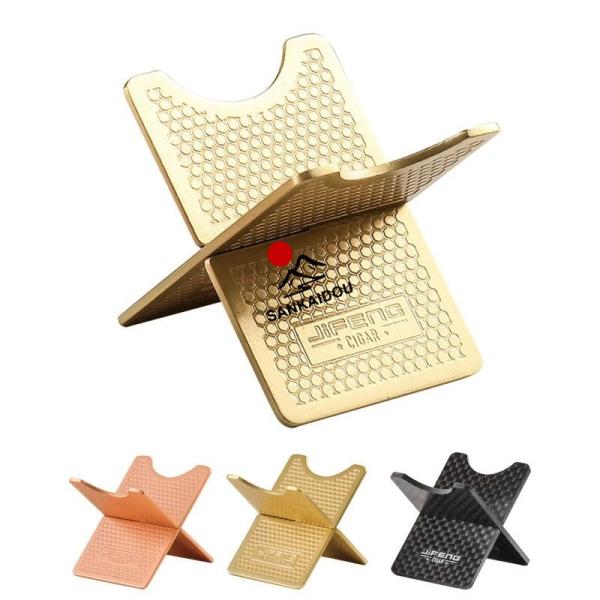 ■注意書き： お使いのお使いのモニターの発色具合によって、実際のものと色が異なる場合がございます。 【常に直立】 シガースタンドが転倒して火をつけたシガーを落とす心配はありません。 ベースは、あらゆる表面や状況で直立状態を維持できるように非...