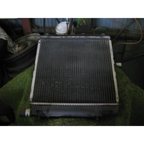 **** 商品説明を必ずご確認ください ****部品管理番号：000213003620400部品メーカー：デンソーメーカー純正品番：168000-3331(電動ファン)部品名：ラジエータ部品メーカー品番：422000-2542部品区分：リサ...