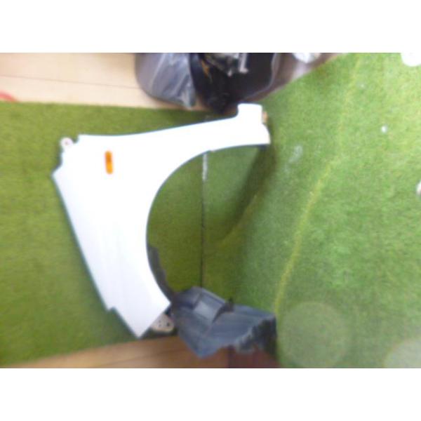 **** 商品説明を必ずご確認ください ****部品管理番号：001503880810700部品名：左Fフェンダー部品区分：リサイクル品管理品番：90344部品カラー：白車名：ミラ車両タイプ名：5ドアハッチバック通称型式：GHMK認定型式：...