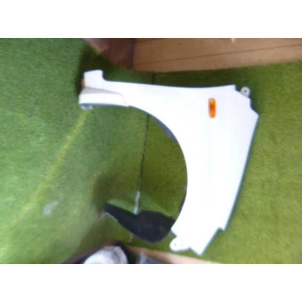 **** 商品説明を必ずご確認ください ****部品管理番号：001522795310600部品名：右Fフェンダー部品区分：リサイクル品管理品番：90343部品カラー：白車名：ミラ車両タイプ名：5ドアハッチバック通称型式：GHMK認定型式：...