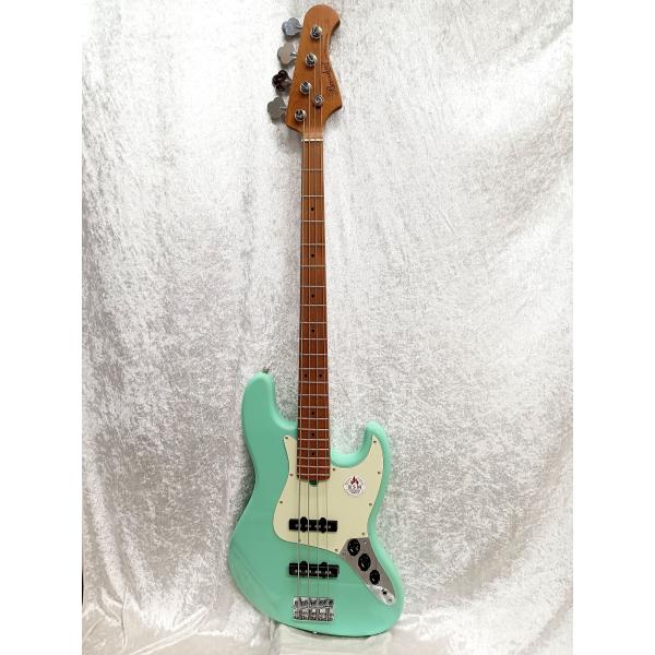 Bacchus / BJB-1-RSM/MSFG当店では、エレキベースの弦を抑えやすくするためにナットやフレットを調整してから出荷させていただきますので、とても弾き易く弾き心地も良くなっております。ネックと指板にローステッドメイプルを採用し...