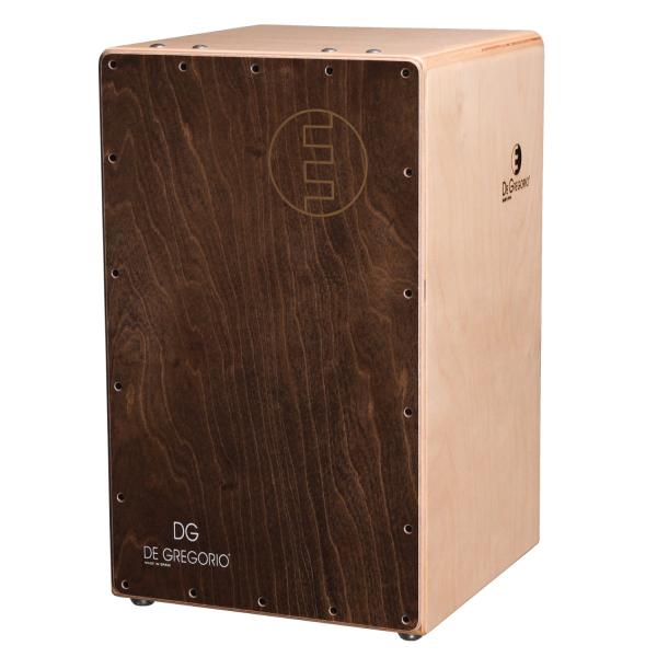 DE GREGORIO CAJON Chanela Brownカホン響き線はトップからでもボトムからでも着脱できる2wayリムーバブルシステムを４本採用したモデル。これにより音の反応が速くなり、キレのあるサウンドがお楽しみいただけます。低音...
