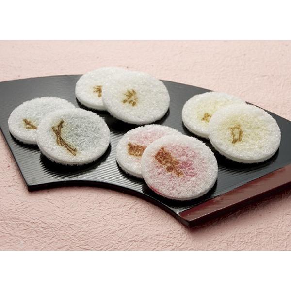 職人が手作りで一つ一つ丁寧にお作りいたしております。口当たりが爽やかで、気軽においしくお召し上がりになれる御千菓子です・生姜味・梅味・柚子味・抹茶味4組8枚入それぞれの風味をお楽しみ下さい【御正味期間１ヶ月】※ご注意下さい。　その他の商品よ...