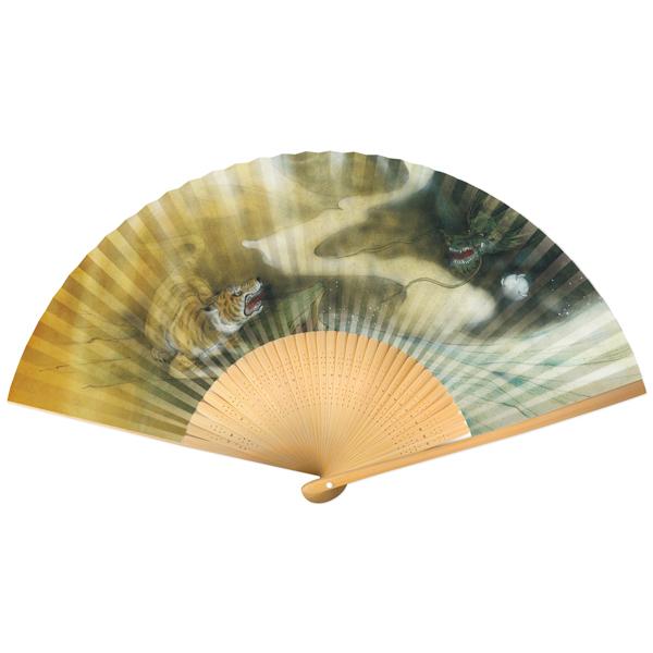 男性用紙扇子 竜虎 (c5001)「龍吟ずれば雲起こり、虎嘯けば風生ず」勇ましい覇者の象徴として古くから好まれるモチーフ、龍虎。竜吟虎嘯の意味のひとつに、同じ考えや志をもった者は、互いに気持ちが通じ合い相応じ合うと言うものがございます。お土...