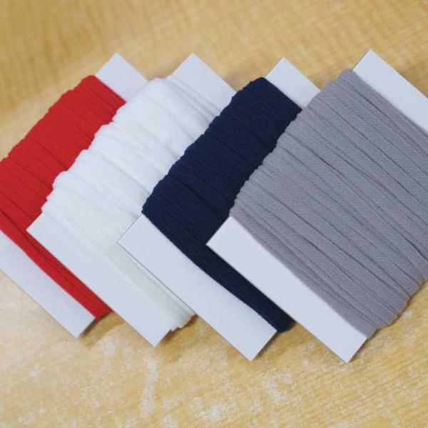 ＼＼ 在庫がある場合は０〜１営業日で出荷します／／＼＼お急ぎの方は日付指定をしない方が早く届きます！／／【商品名】ウーリースピンテープ10m巻（カード巻）アサヒ熊(R)のウーリースピンテープです。ニットソーイングに必需品の伸び止めテープです...