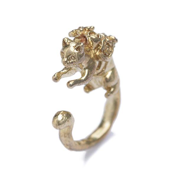 HOASHI YUSUKE ホアシユウスケ 【 「花束を運ぶ猫」イヤーカフ( 真鍮 ) 】[ 正規品 ] イヤーフック イヤリング 耳飾り ネコ キャット 動物 アニマル フラワー アンティークゴールド ブラス 真鍮 金 ペア ギフト プレ...