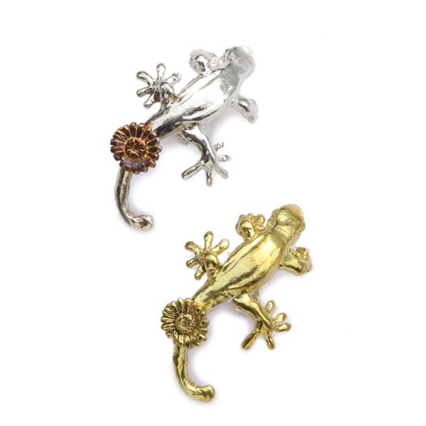 HOASHI YUSUKE ホアシユウスケ 【 ひまわりを運ぶトカゲ ピアス 】[ 正規品 ] イヤリング 耳飾り 動物 アニマル 向日葵 ヒマワリ 花 フラワー アンティークゴールド シルバー ブラス 銀 金 925 ペア ギフト プレゼ...