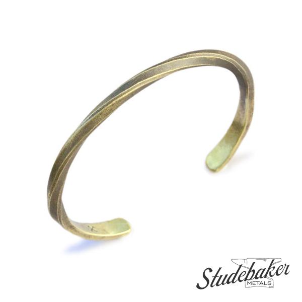 STUDEBAKER METALS スチュードベーカーメタル 【 STUDEBAKER CUFF ( BRASS ) スチュードベイカー カフ ブラス 】[ 正規品 ] バングル ブレスレット アンティーク ゴールド ツイスト ユニセックス...