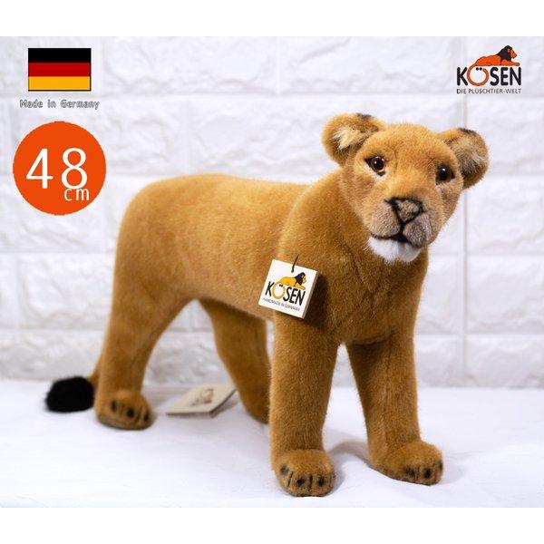 【サバンナを統べる女王、めすライオン】ドイツ・ケーセン社（Kosen）が、狩人としてのしなやかさと優しさを併せ持つ「めすライオン」を表現しました。■美しくしなやかな肢体オスライオンとは異なる、筋肉質で滑らかなボディラインをリアルに再現。短毛...