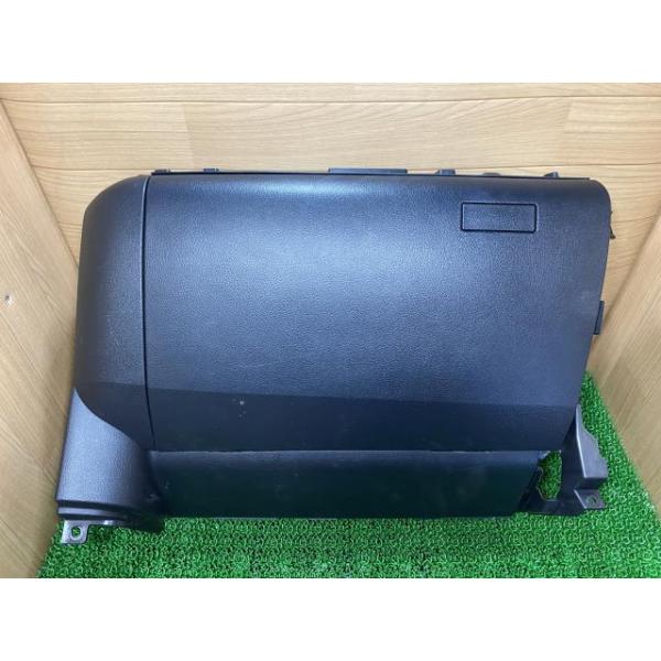 **** 商品説明を必ずご確認ください ****部品管理番号：202503210170210メーカー純正品番：55550-58100-C0部品名：グローブBOX部品区分：リサイクル品車名：アルファード車両タイプ名：5DBOXワゴン通称型式：...