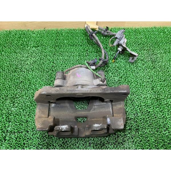 **** 商品説明を必ずご確認ください ****部品管理番号：202510090244360部品名：左Fキャリパー部品区分：リサイクル品車名：ジャガー XF車両タイプ名：4ドアセダン通称型式：SAJK認定型式：CBA-J05FA年式：201...